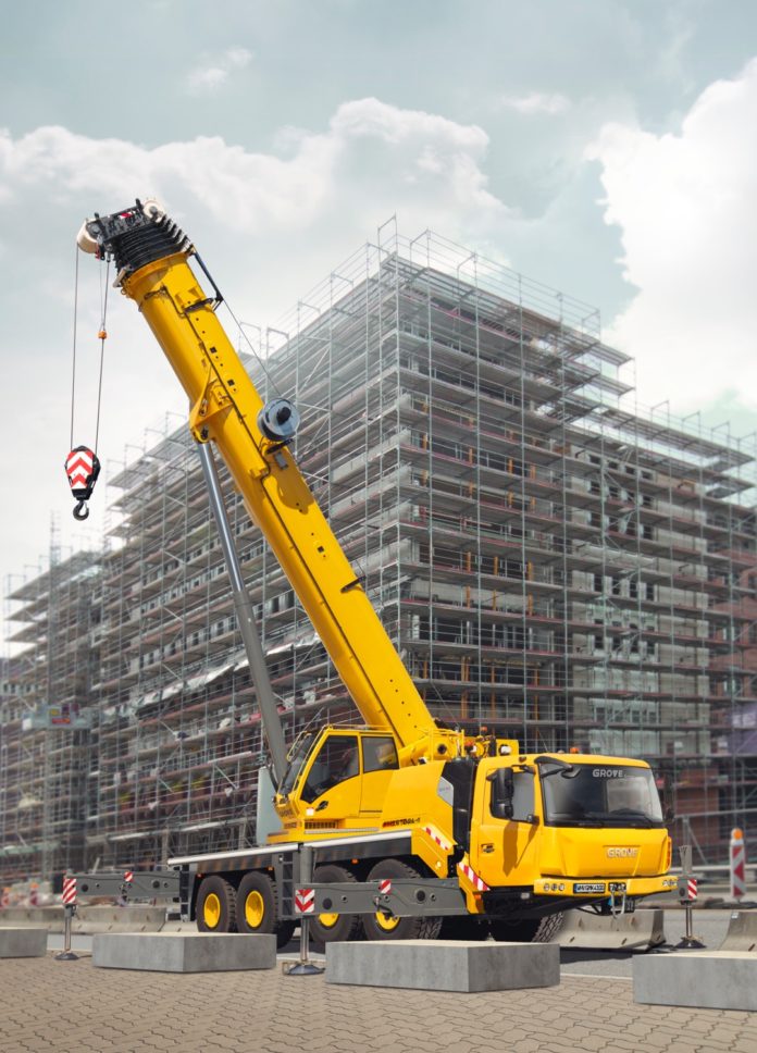 MANITOWOC LANCIA LA NUOVA GROVE GMK4100L-1 - Sollevare