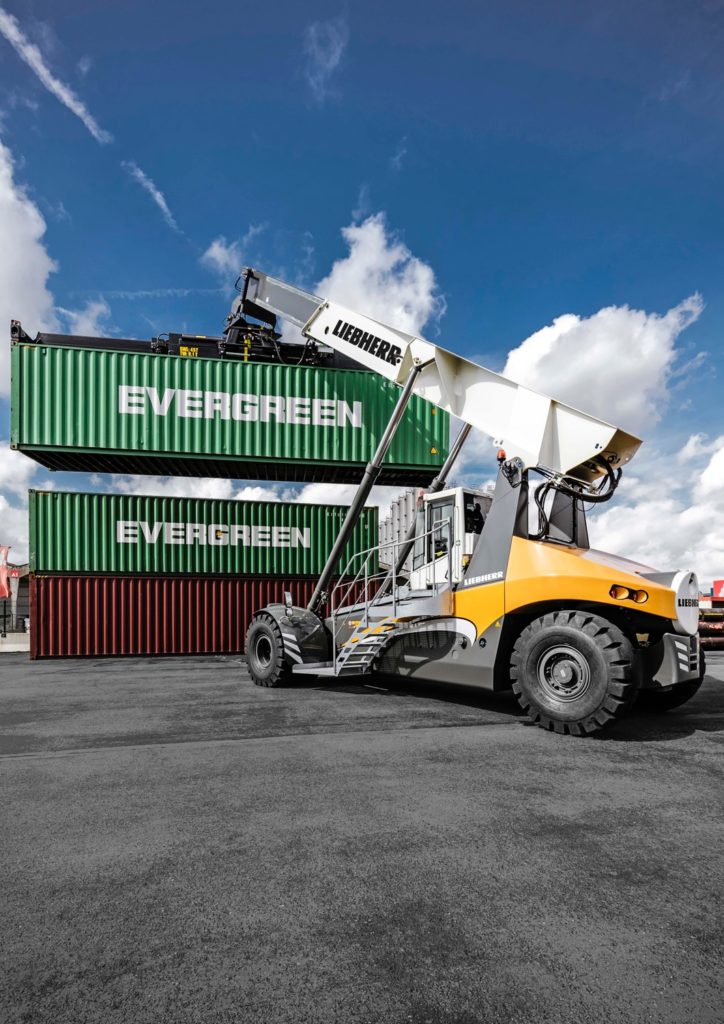 LIEBHERR LANCIA DUE NUOVI REACH STACKER - Sollevare