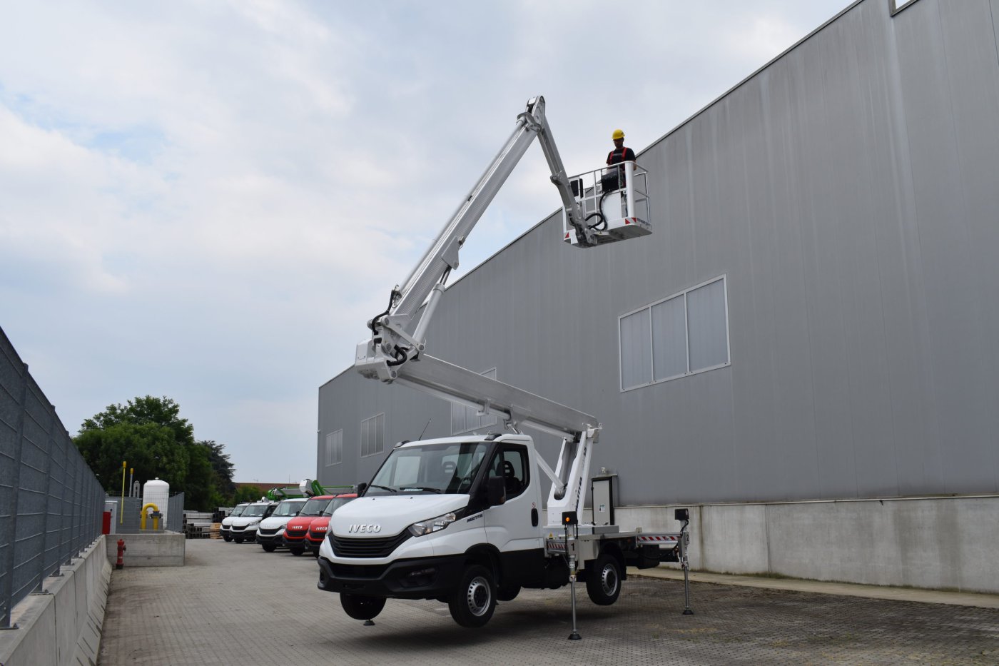 35 video tutorial per "scoprire" le piattaforme di Multitel Pagliero ...