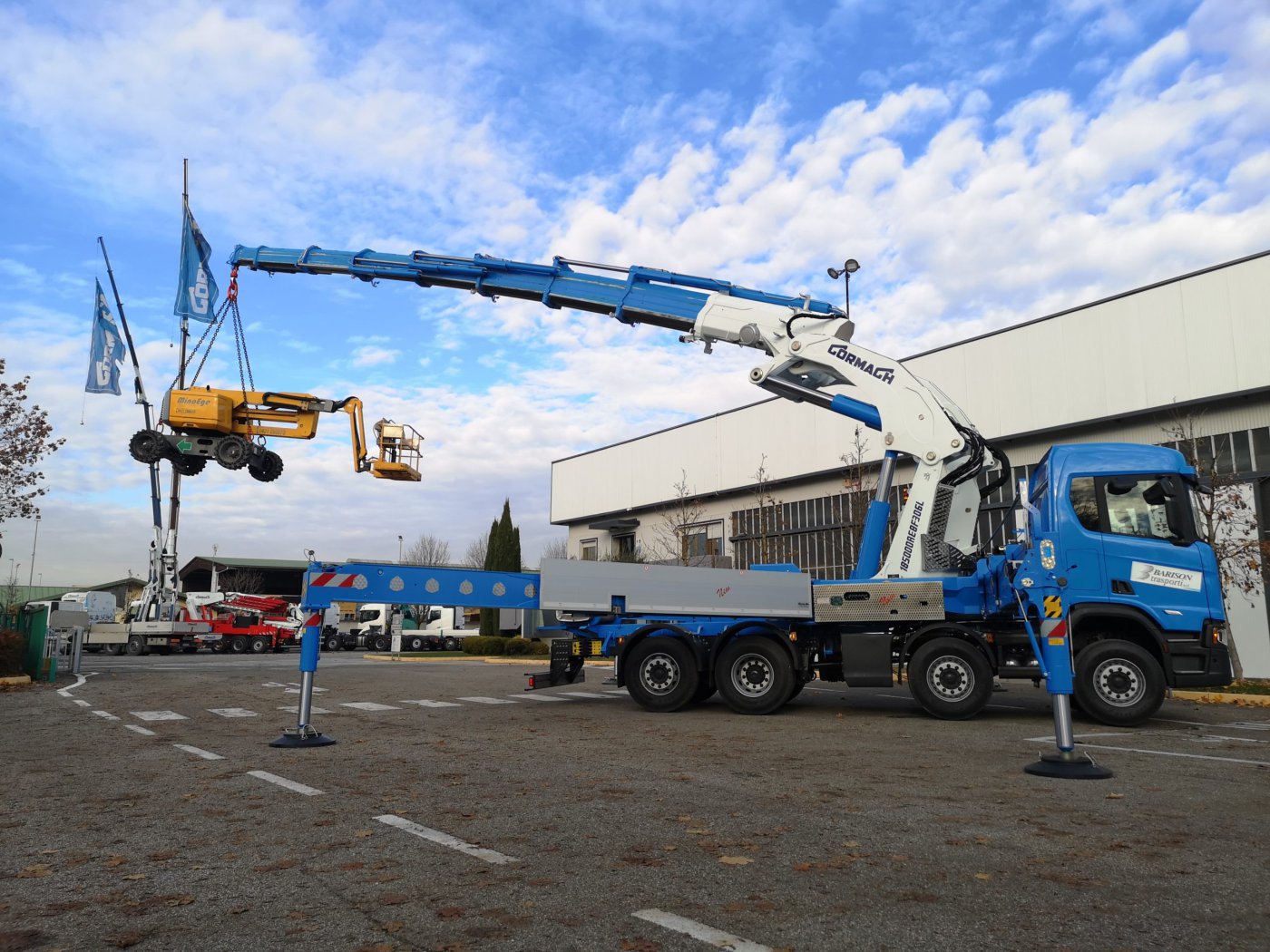 Cormach, consegnate le prime gru del nuovo modello 185000 - Sollevare