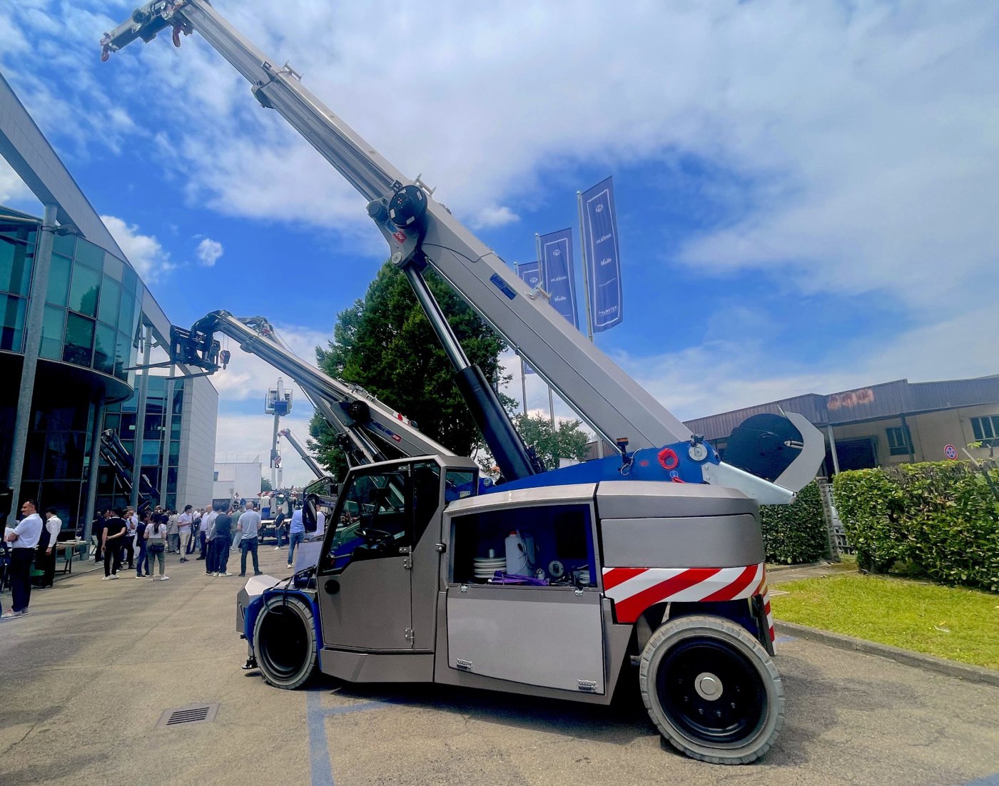 Oil & Steel e Manitex Valla, un ritorno in scena da protagonisti ...