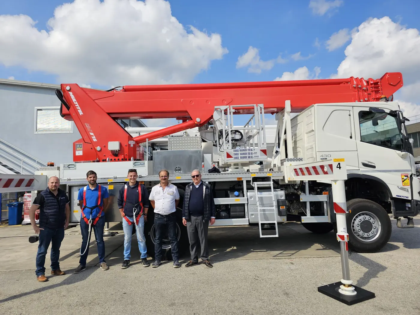 Multitel Pagliero consegna nuove PLE al Gruppo Corberon - Sollevare