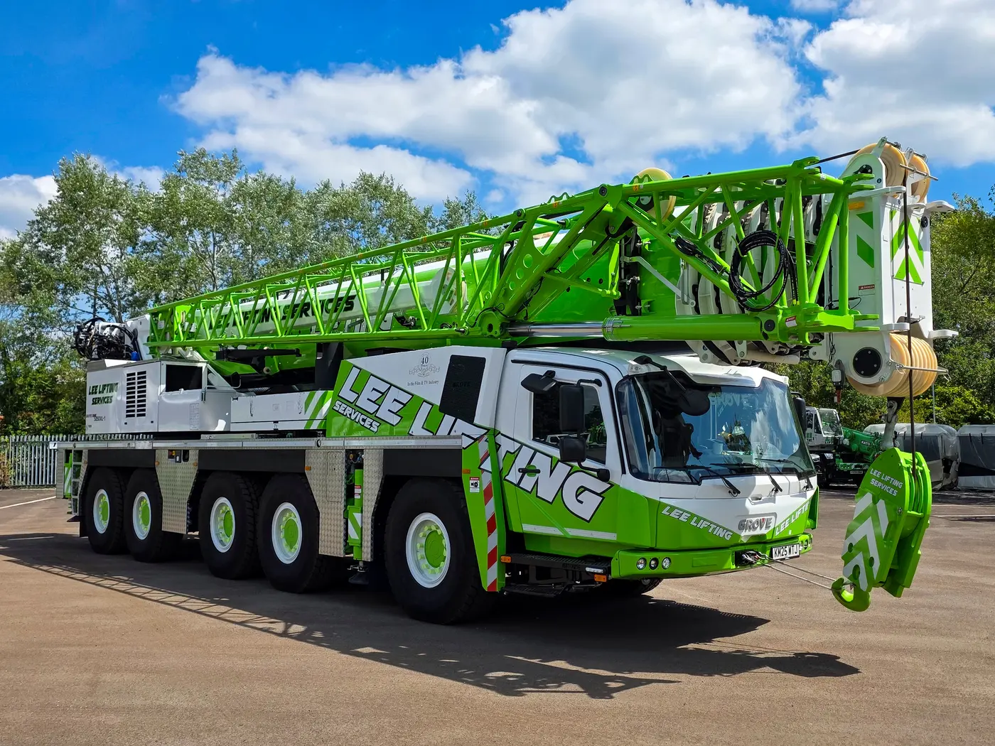 Nuova all terrain Grove per Lee Lifting, in azione nei set ...