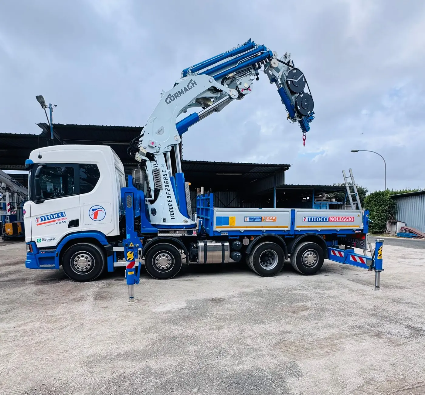 Titocci Noleggio verso nuove vette con la Cormach 110000 E9 - Sollevare